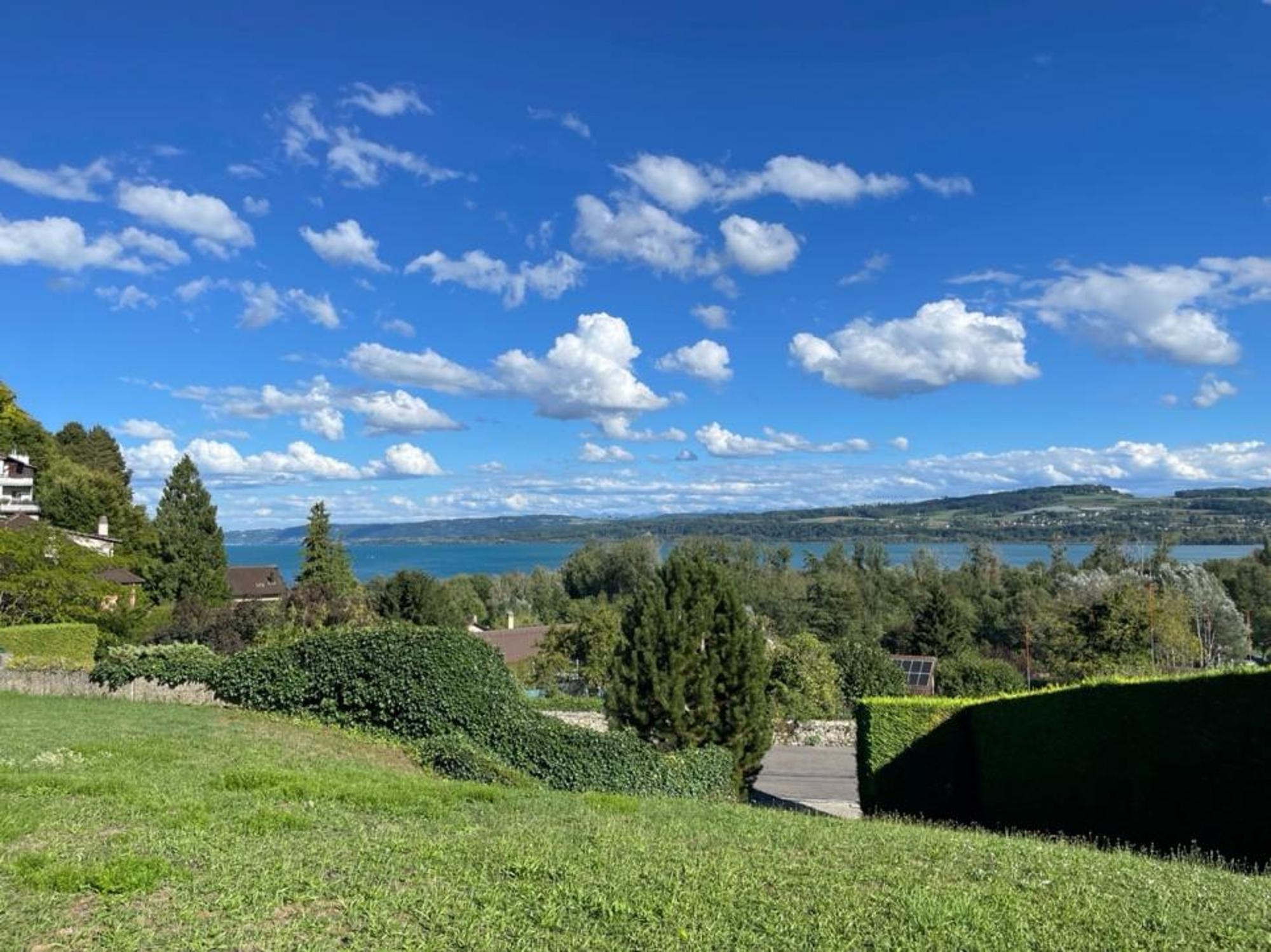 A 5 min d'Yverdon, AVEC MAGNIFIQUE VUE SUR LE LAC. | ImmoScout24