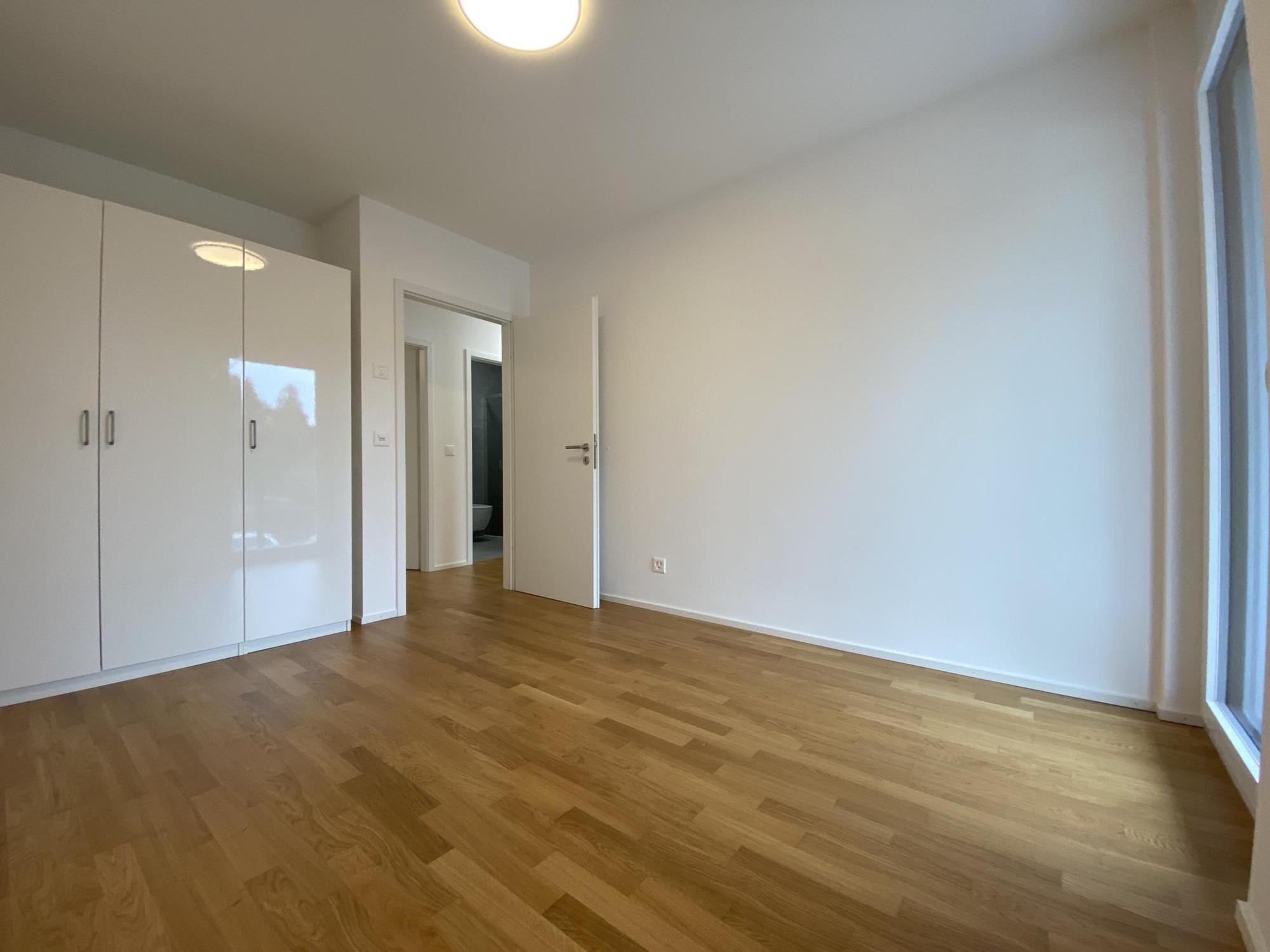 5 rooms - Apartment - 120 m²