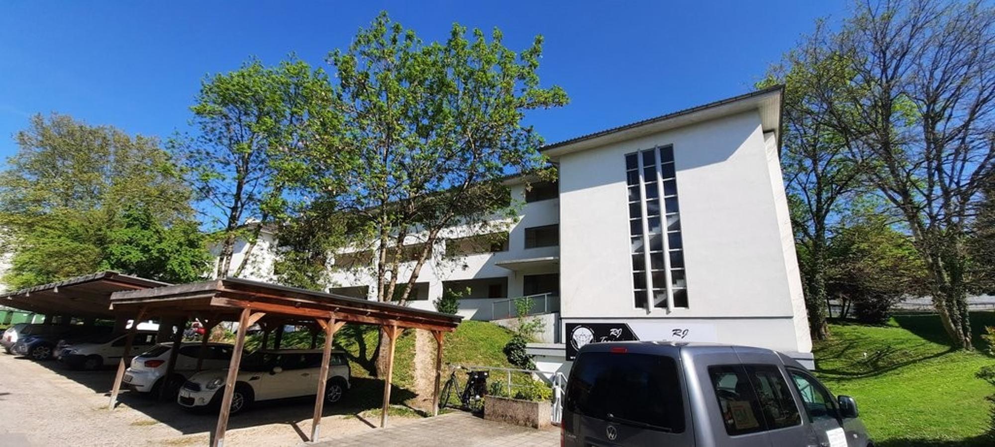 Place ouverte - à Route de Ferney 208a, 208b - pour CHF 150