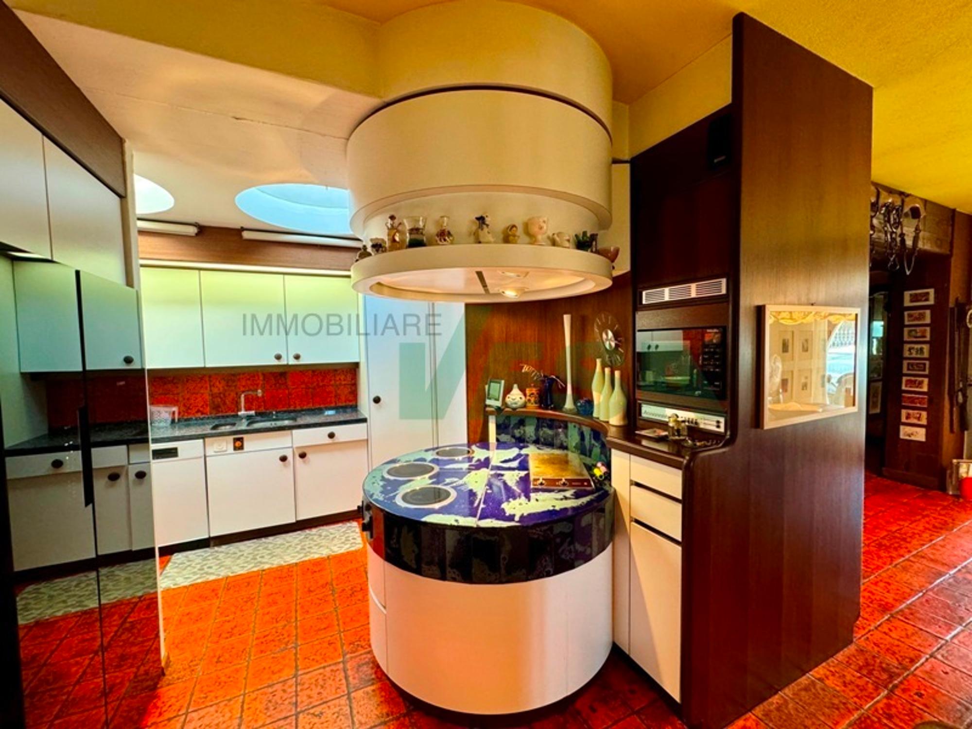 7½ rooms - Villa - in Via 1 - for CHF 1280000 - 250 m²