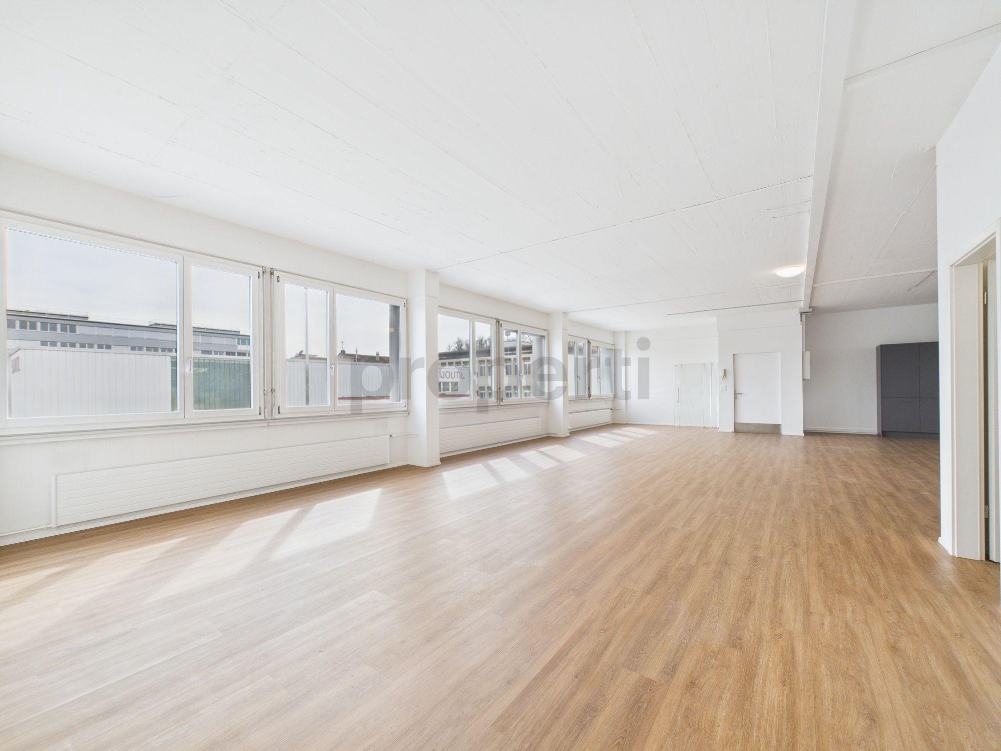 3 rooms - Apartment - for CHF 2900 - 200 m² - Floor: 1