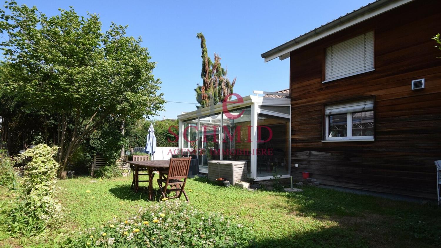 Magnifique villa jumelle au coeur de Vésenaz | ImmoScout24