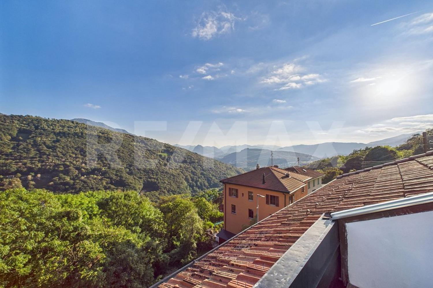 Casa unifamiliare - 8 locali - per CHF 966000 - 326 m²