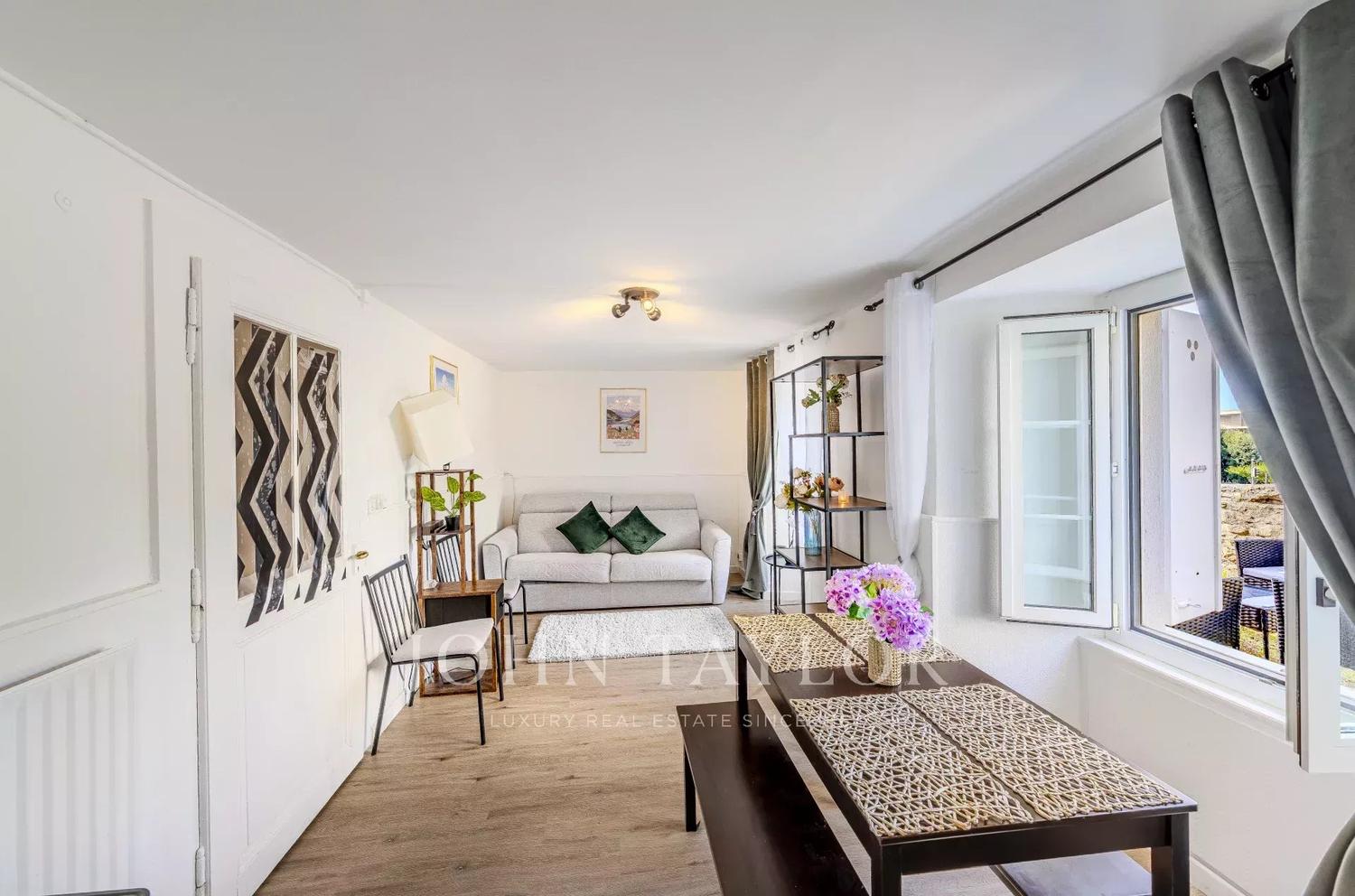 8½ Zimmer - Einfamilienhaus - für CHF 2350000 - 200 m²