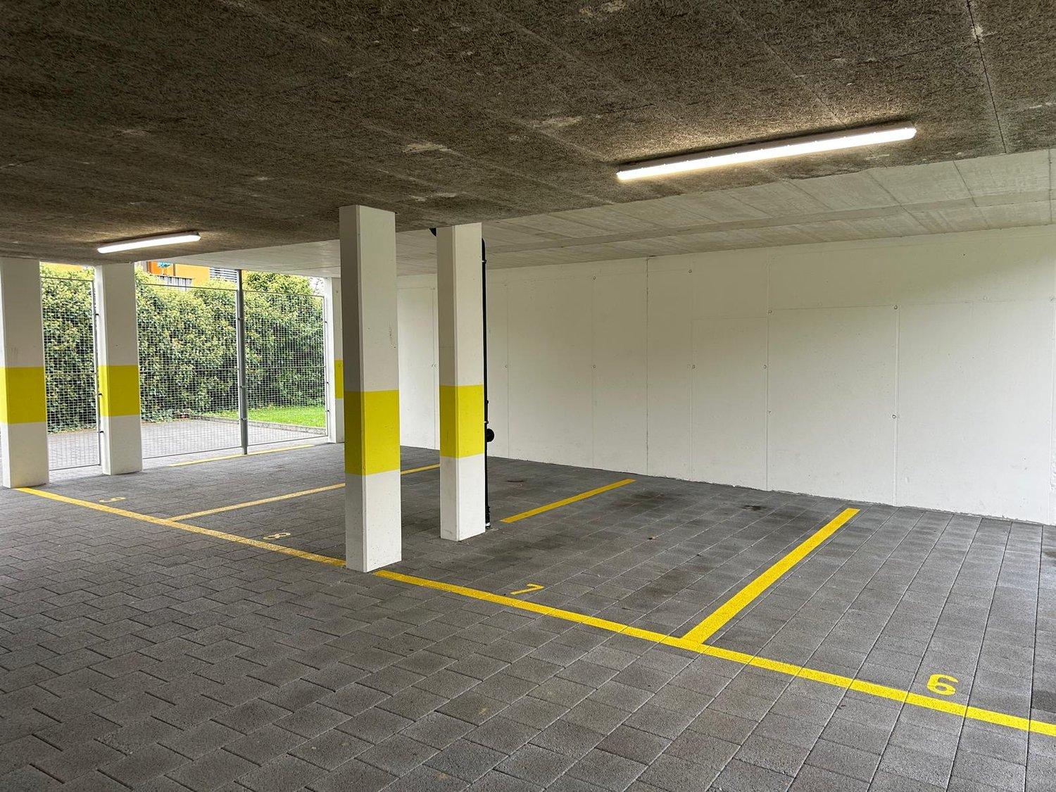 Covered slot - in Hauptstrasse 86 - for CHF 120
