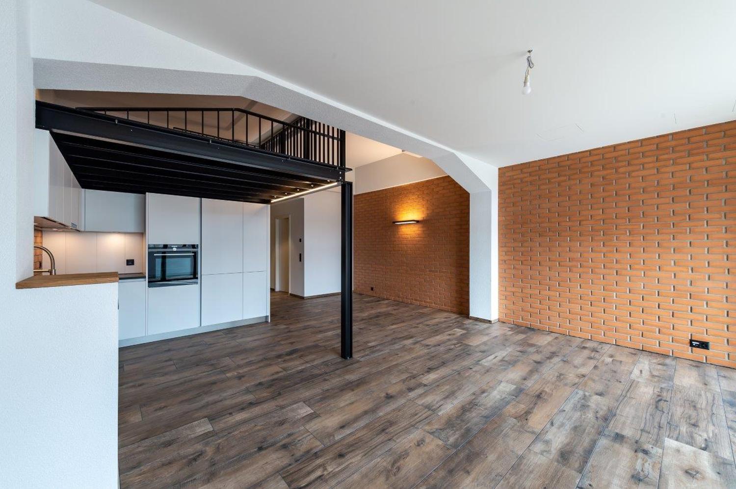 Loft - 1 pièce - à Avenue de Provence 29 - pour CHF 2050 - 65 m²