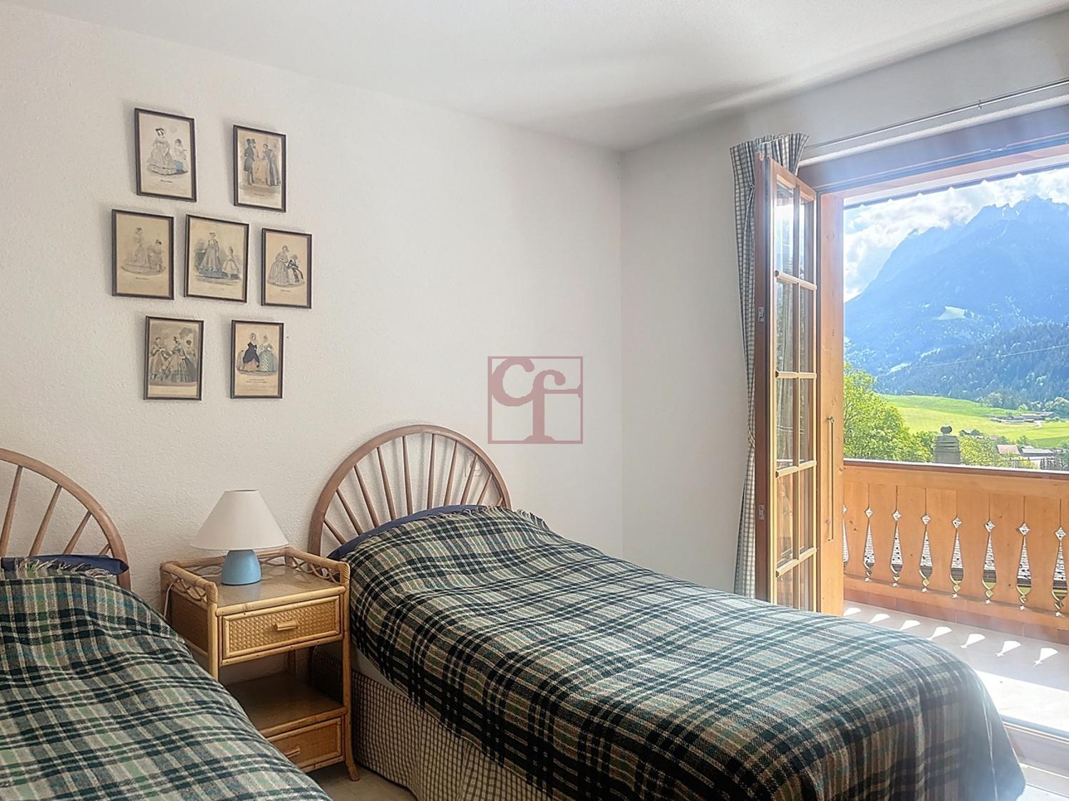 3½ rooms - Apartment - for CHF 2380 - 90 m² - Floor: 1