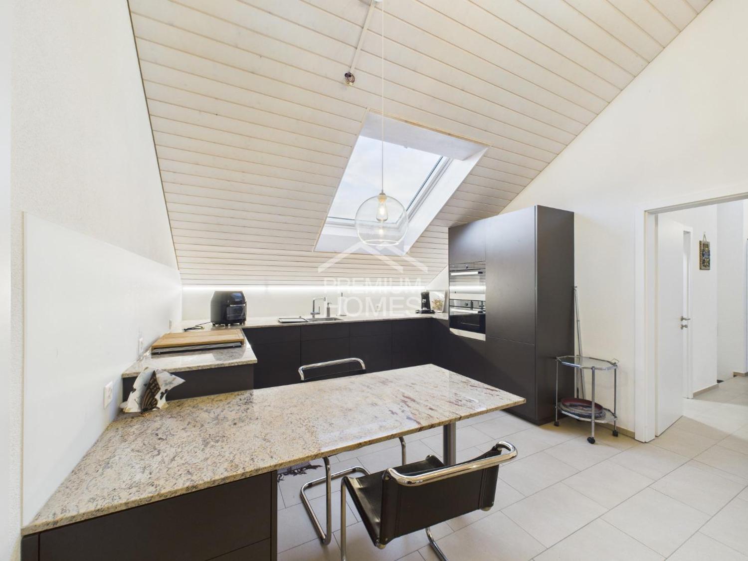 7 rooms - Single house - 310 m²