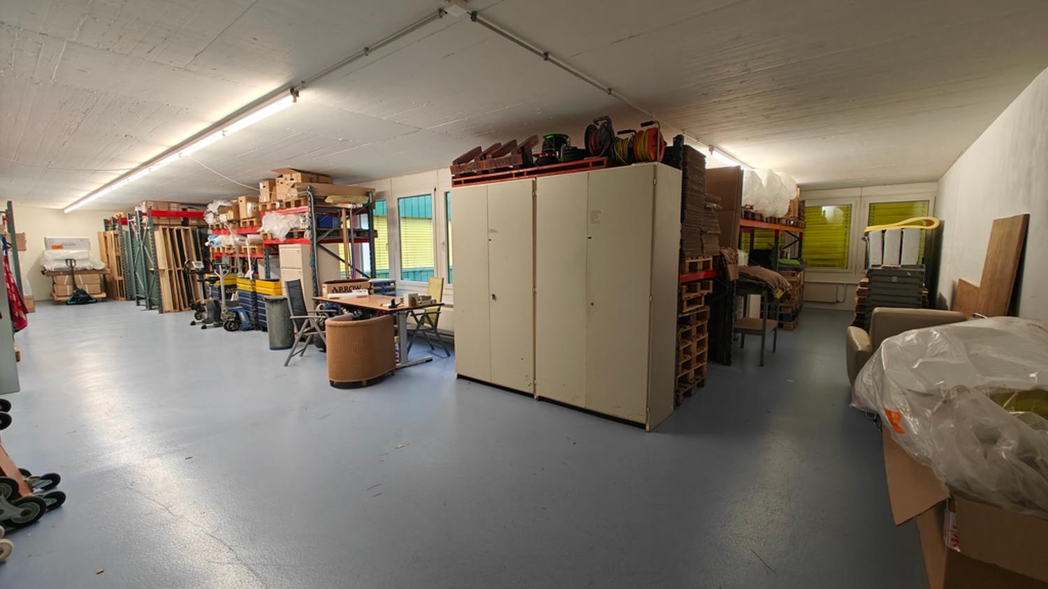 Espace de bureau bien desservi à louer au 5e étage