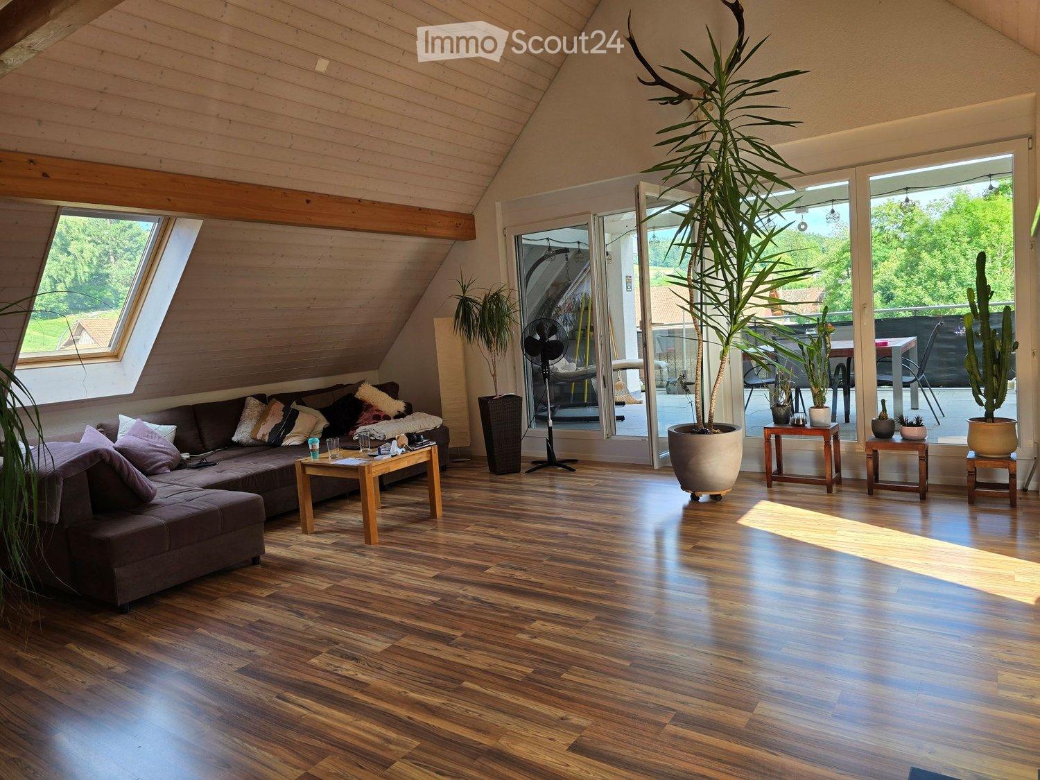 4½ rooms - Roof flat - for CHF 2774 - 196 m² - Floor: 3