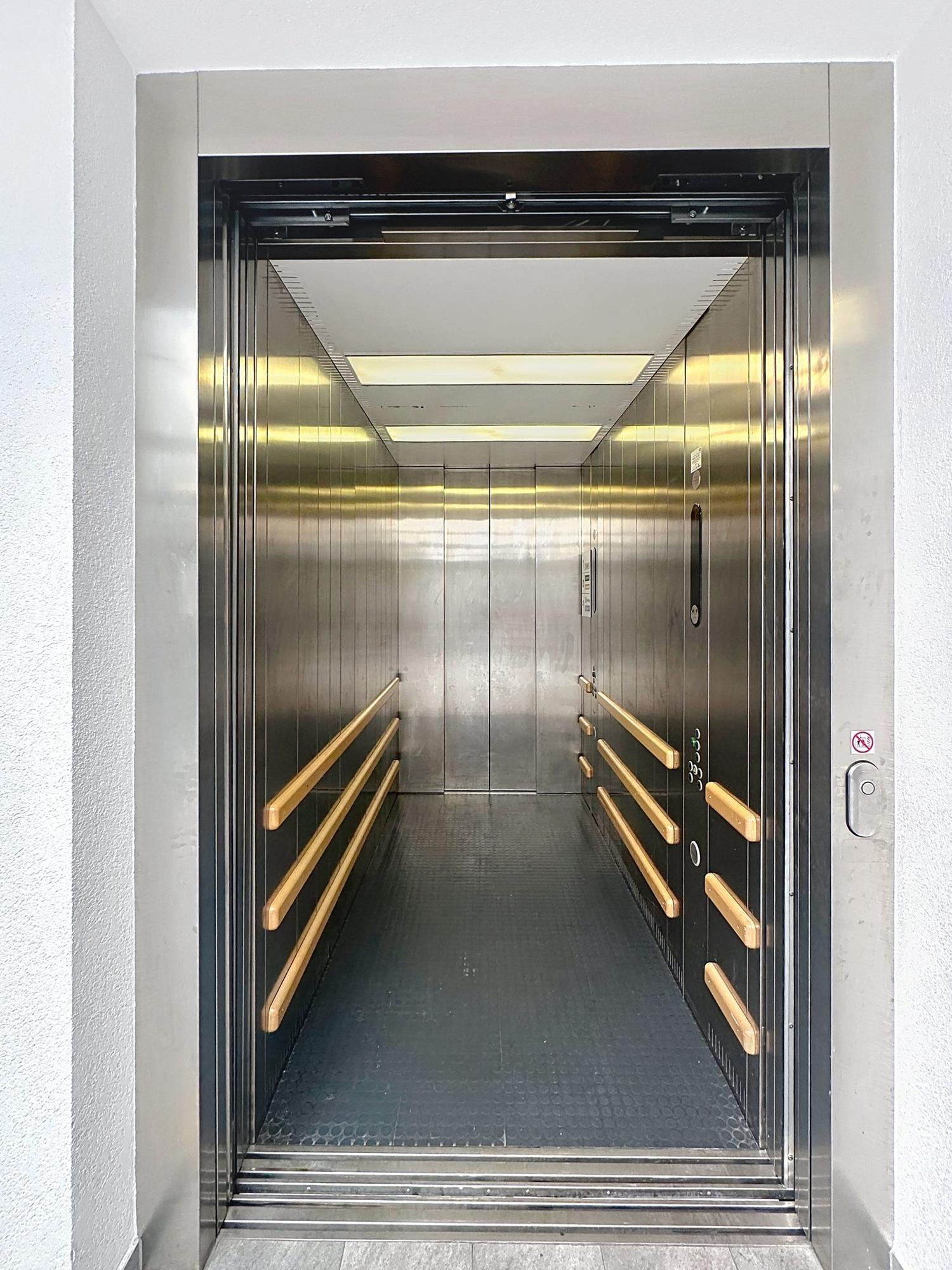 Commercial halls rough - modular