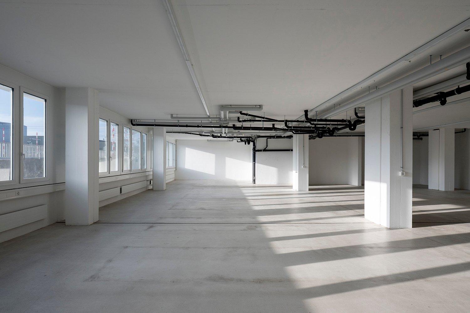 Dry storage room in top location