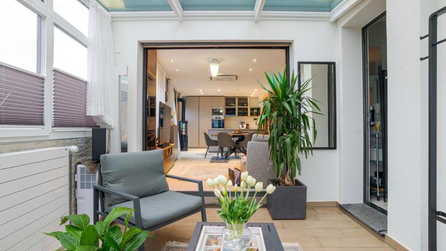 4½ rooms - Bifamiliar house - in Via Roncone 2 - for CHF 835000 - 110 m²