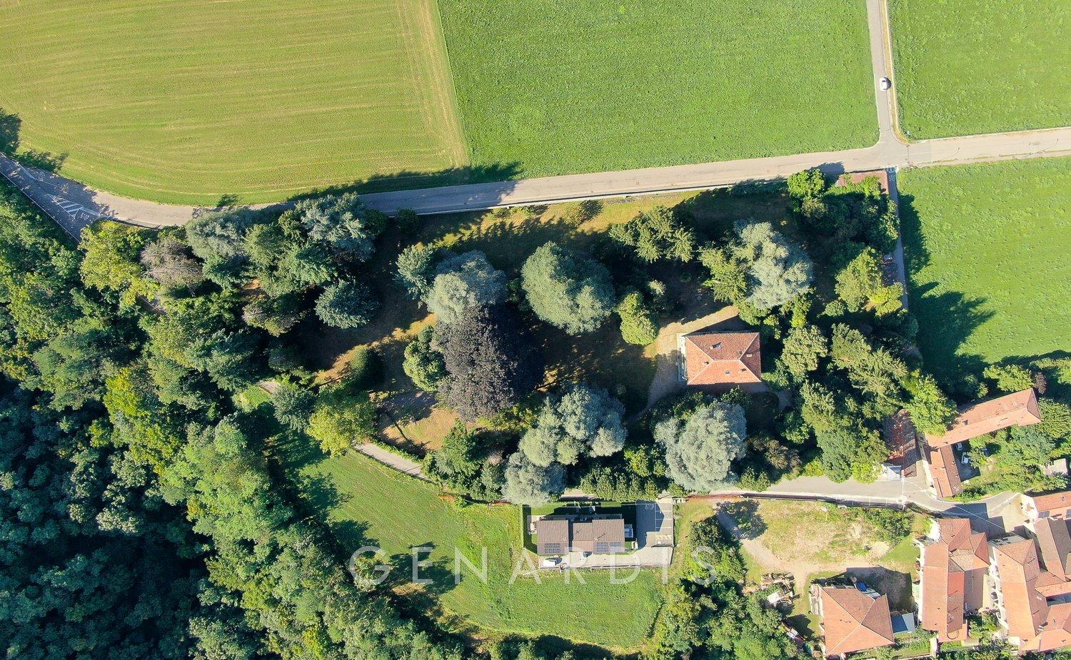 17 Zimmer - Villa - in via SS. Giacomo e Filippo9 - für EUR 1900000 ...