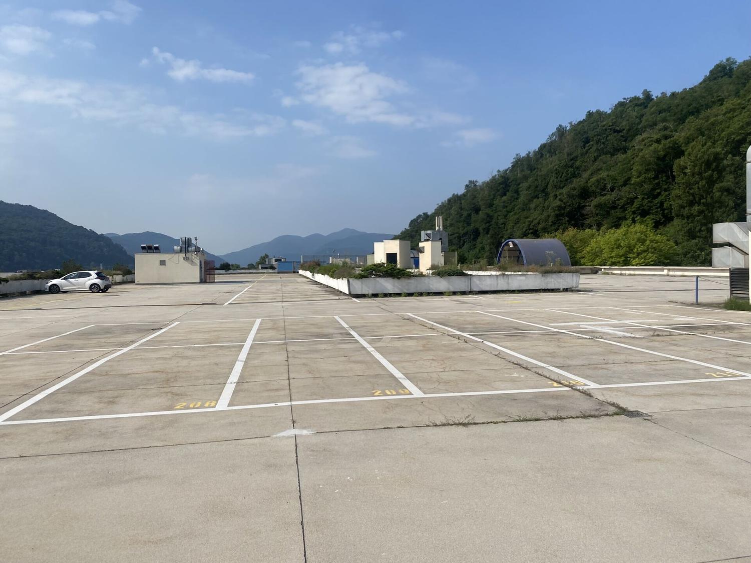 offener Parkplatz - in Via Cantonale 2c - für CHF 8650