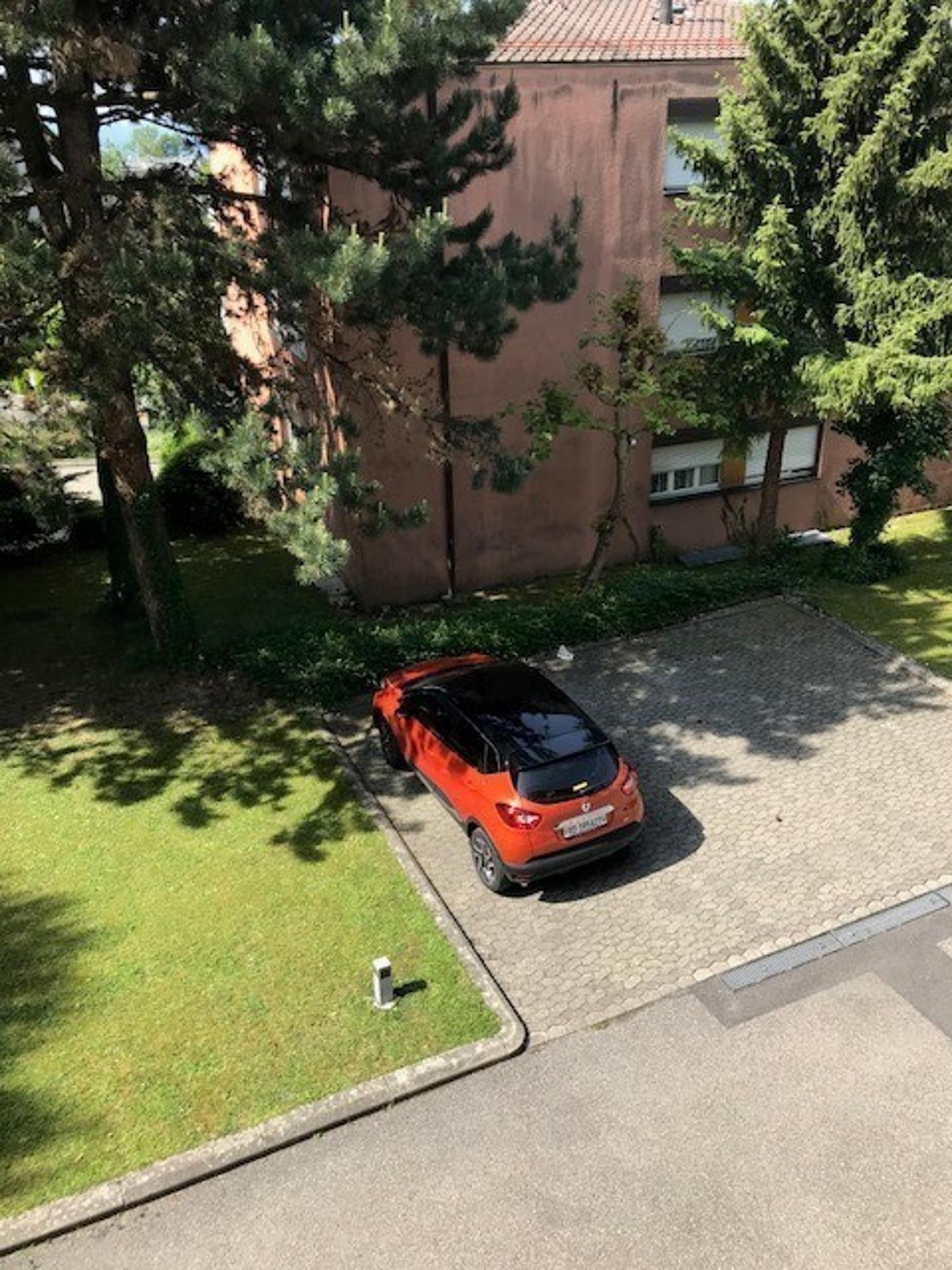 Outdoor parking space No. 3 for rent in Pully | ImmoScout24