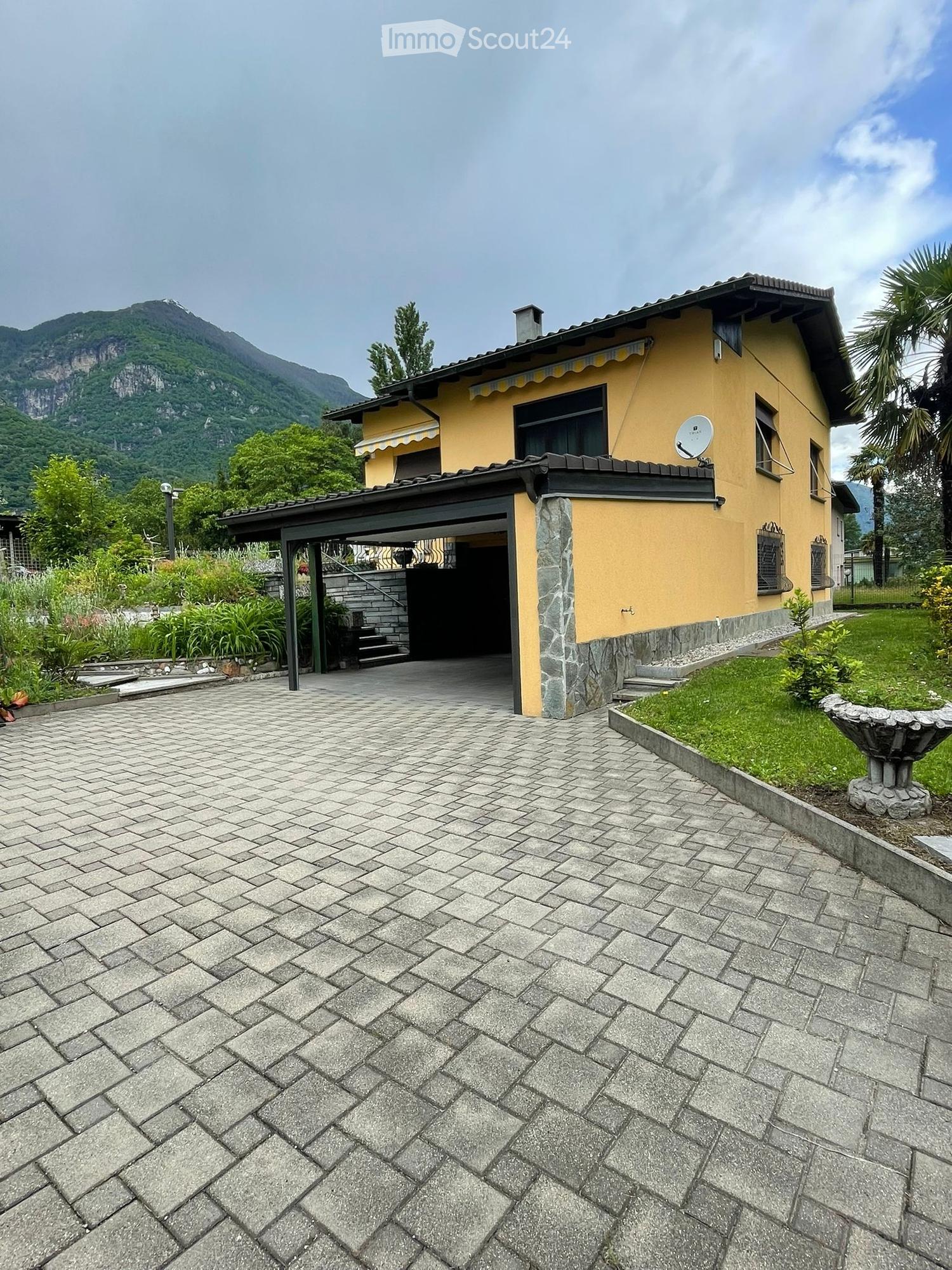 7½ rooms - Single house - in Cresciano , 6705 - for CHF 695000