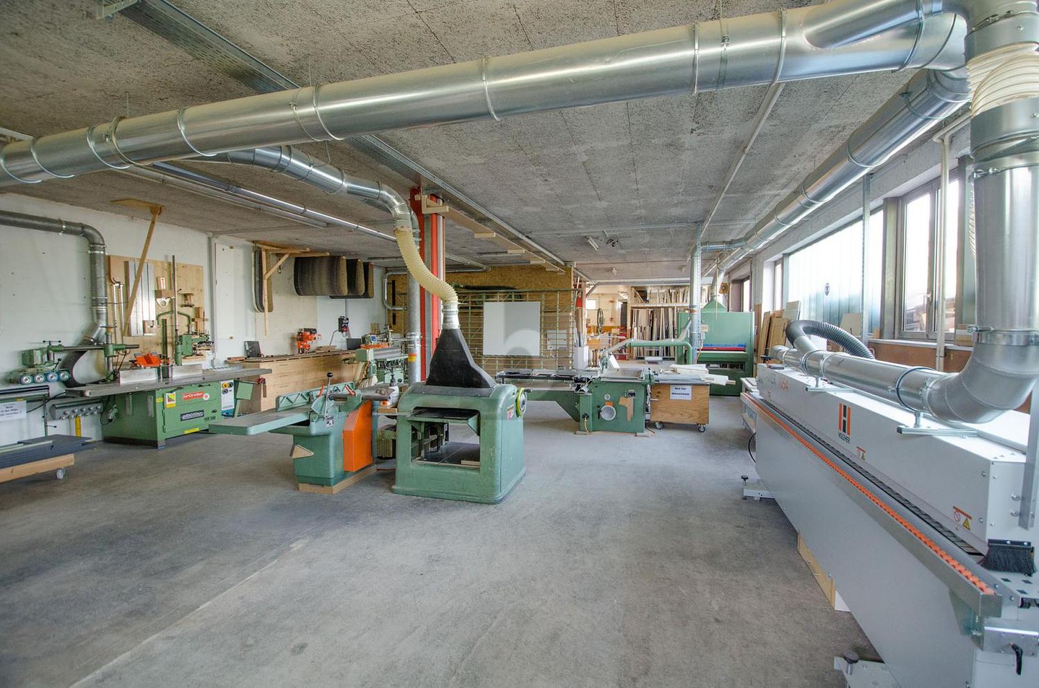 Proprietà commerciale con molte possibilità