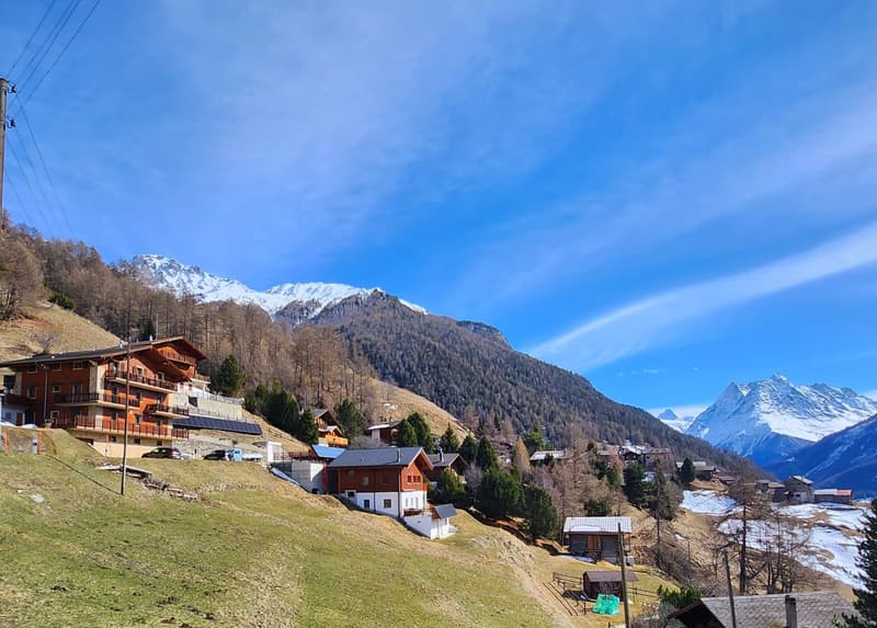 Magnificent plot with view and sun in Eison (St-Martin VS) Val d’Hérens
