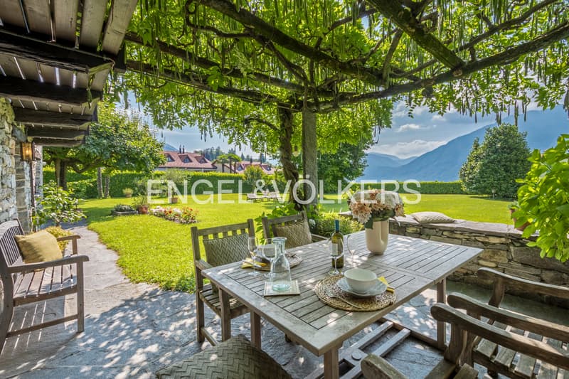 Romantic natural stone house with idyllic garden and lake view (1 ...