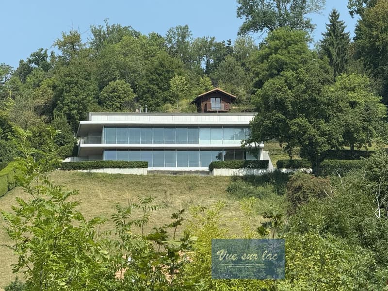 Spacieux appartement dans villa d'architecte, vue époustouflante ...