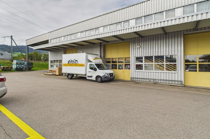 Espaces commerciaux attractifs avec 280m² dans la zone industrielle de ...