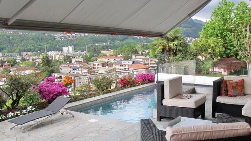 7 rooms - Villa - in Via Max Frisch - 500 m²