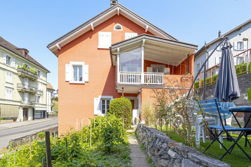 Exklusiv! Gebäude mit 3 Wohnungen