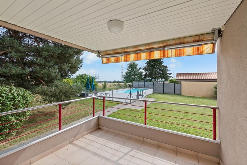 Bel appartement lumineux dans une propriété avec piscine | ImmoScout24