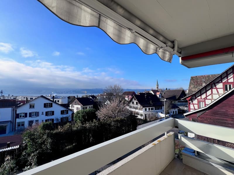 Renovierte Wohnung mit toller Seesicht | ImmoScout24