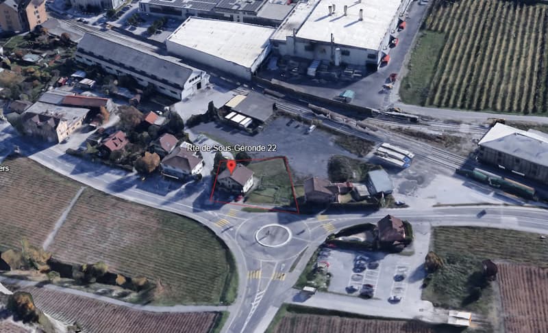 Building plot with existing building ? to be preserved or rethought ...