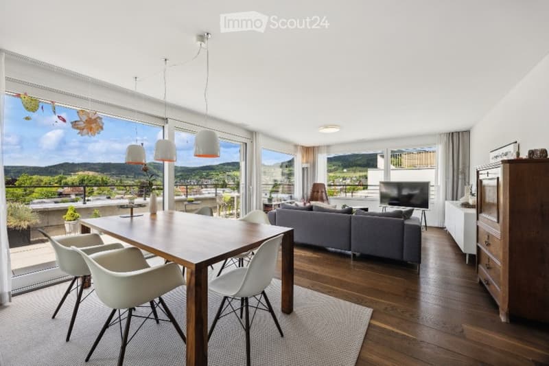 Moderne Attika-Wohnung über zwei Etagen, grosszügige Dachterrasse mit Panoramablick, eigener ...