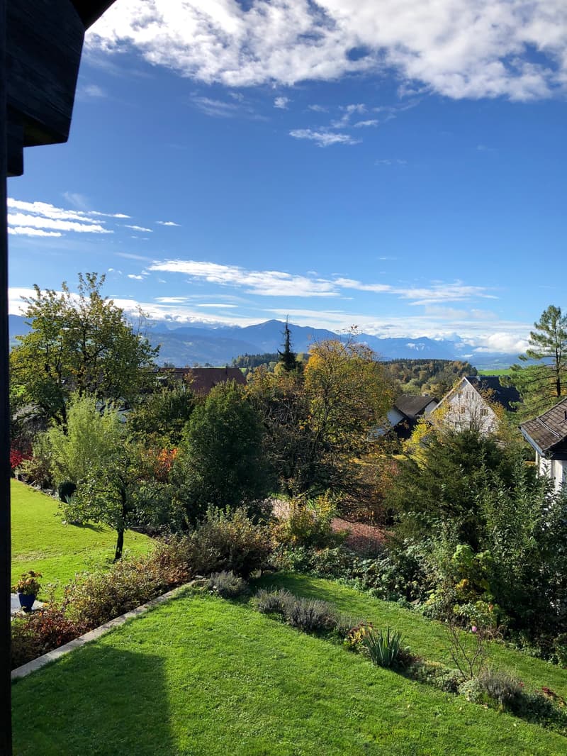 6½ rooms - Single house - in Rütihoger 15 - for CHF 5905 - 190 m²