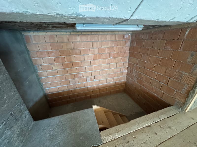Storage space / unheated usable area in the center of Samedan TEMPORARY ...