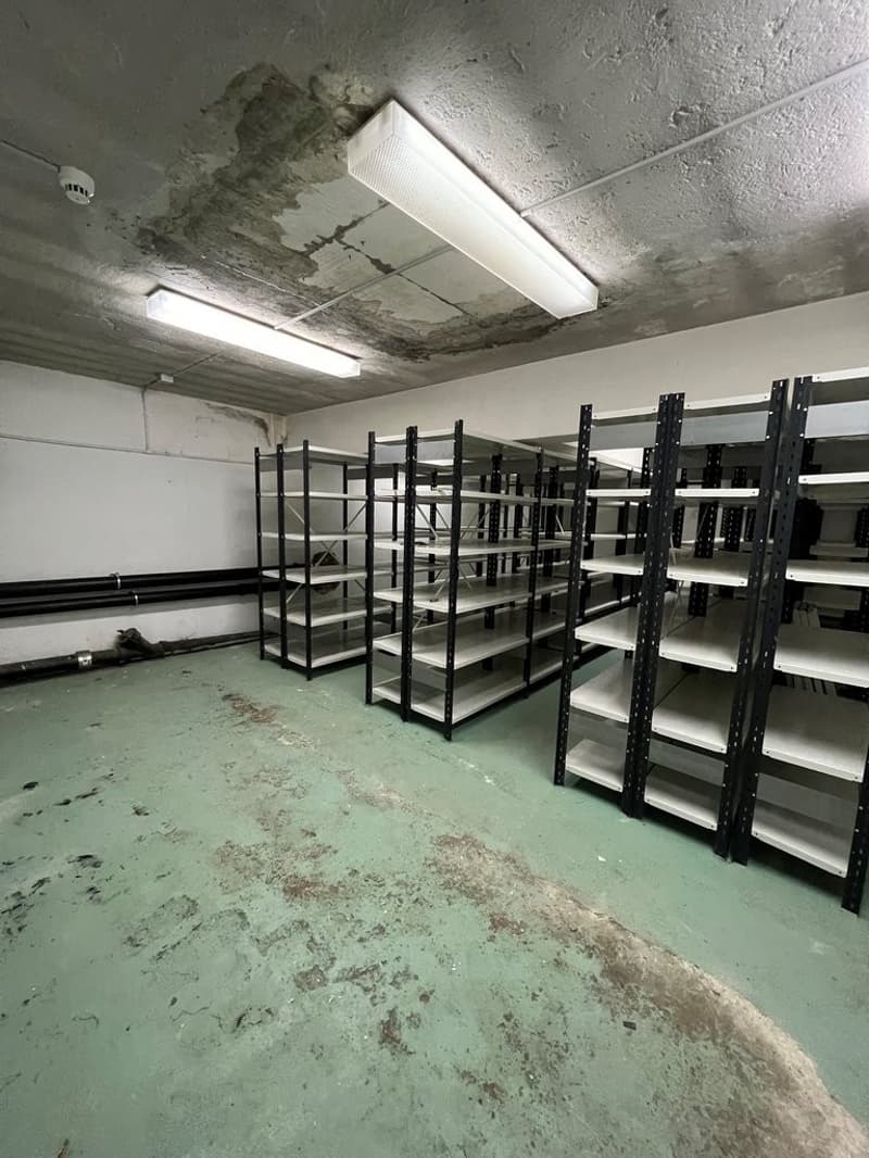 Storage room for rent