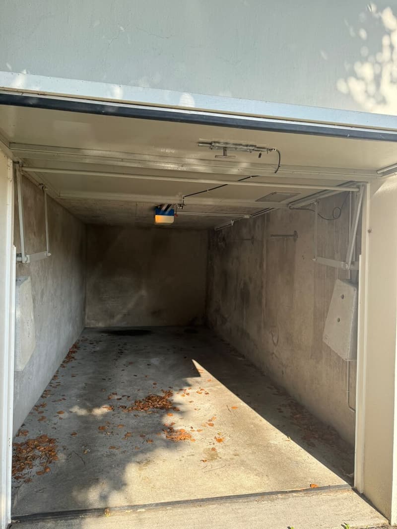 Garage box in Zollikon with power connection for rent | ImmoScout24