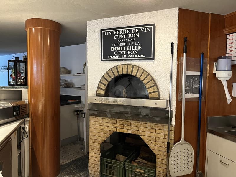 MAGNIFIQUE OUTIL DE TRAVAIL POUR LA RESTAURATION | ImmoScout24