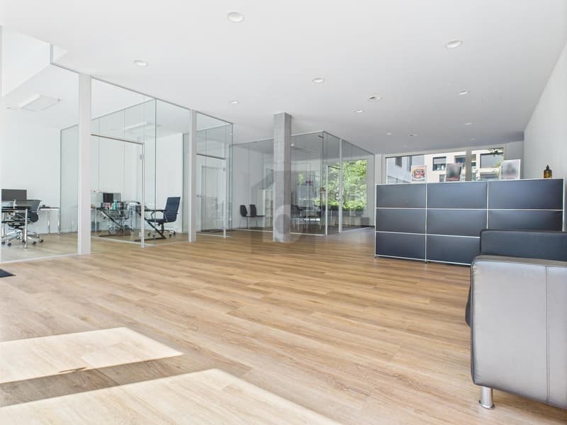 Modern and in a prime location