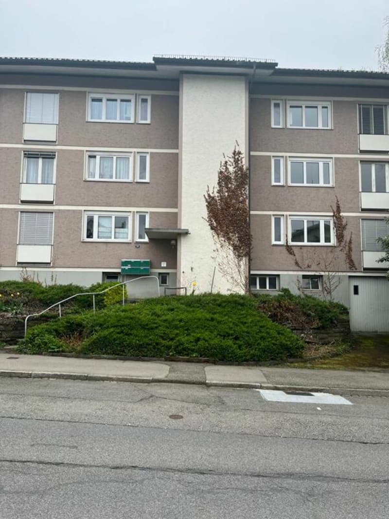 4 rooms - Apartment - in Flurhofstr. 28 - for CHF 1330 - Floor: 1