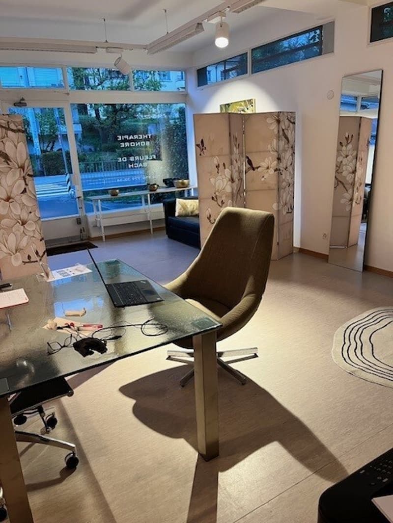 Arcade/bureau avec vitrine dans quartier de Chailly | ImmoScout24